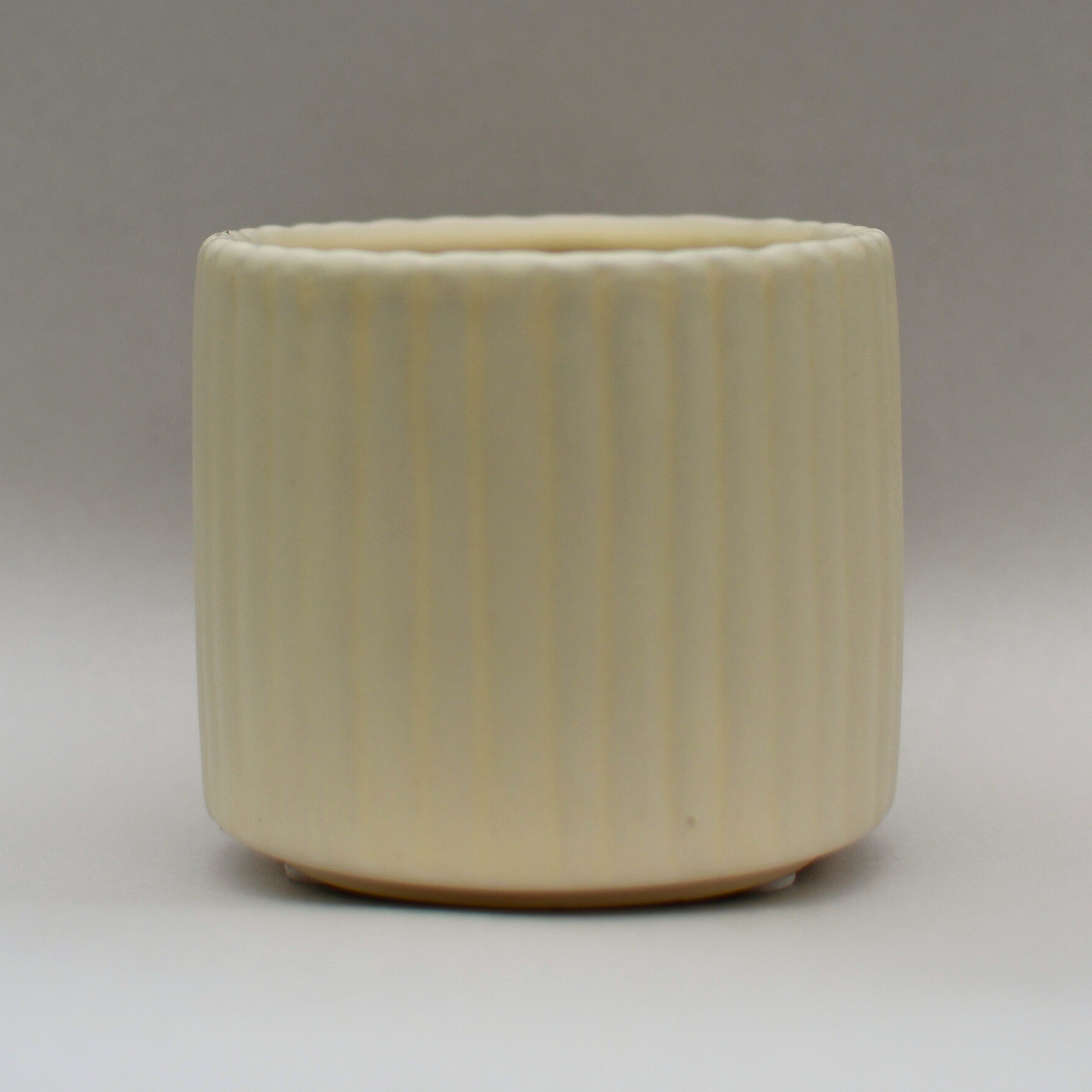 Sybil cream plant pot – Serres Lavoie